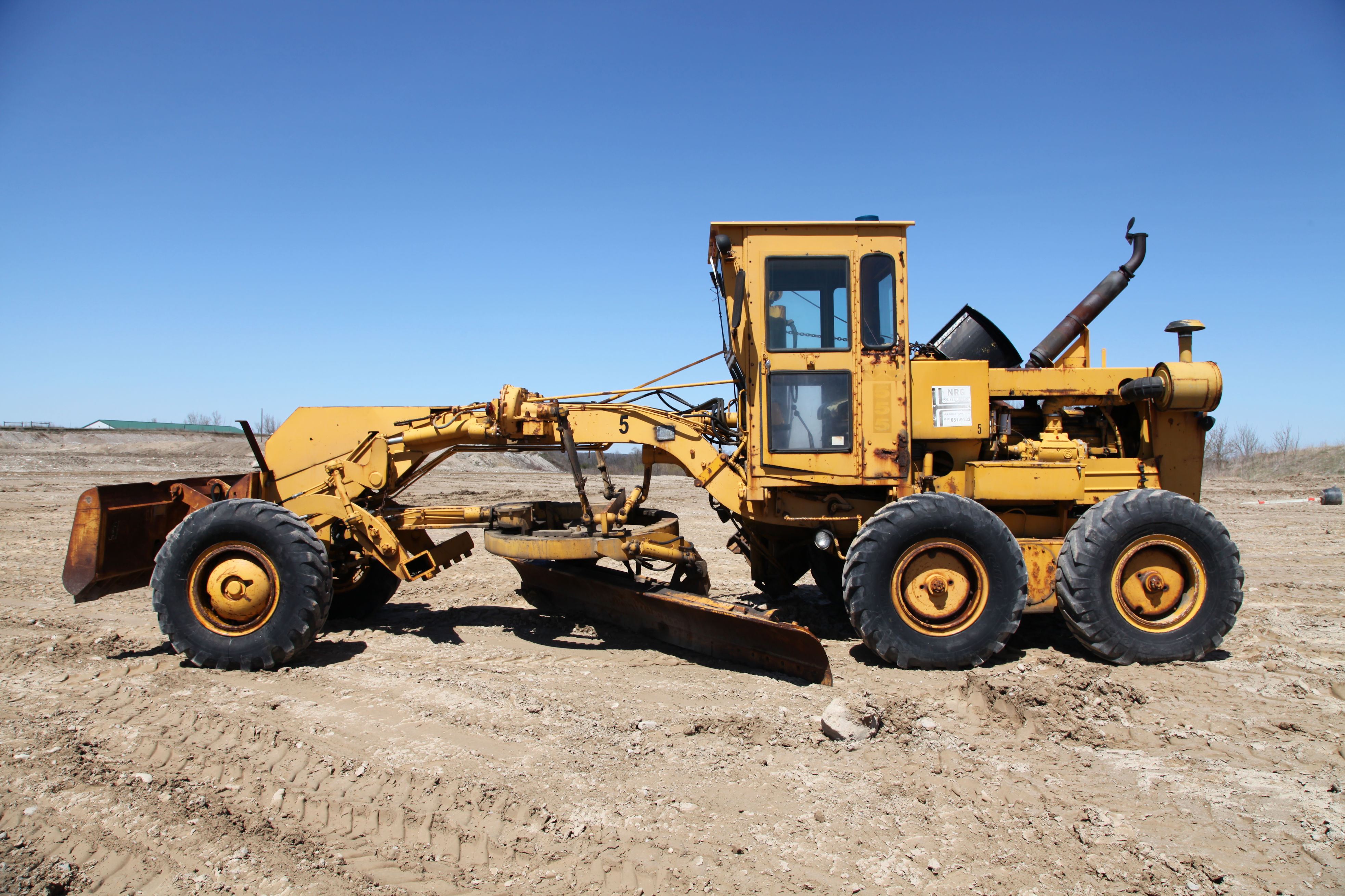 1976 Wabco 555 Road Grader – Better2BU