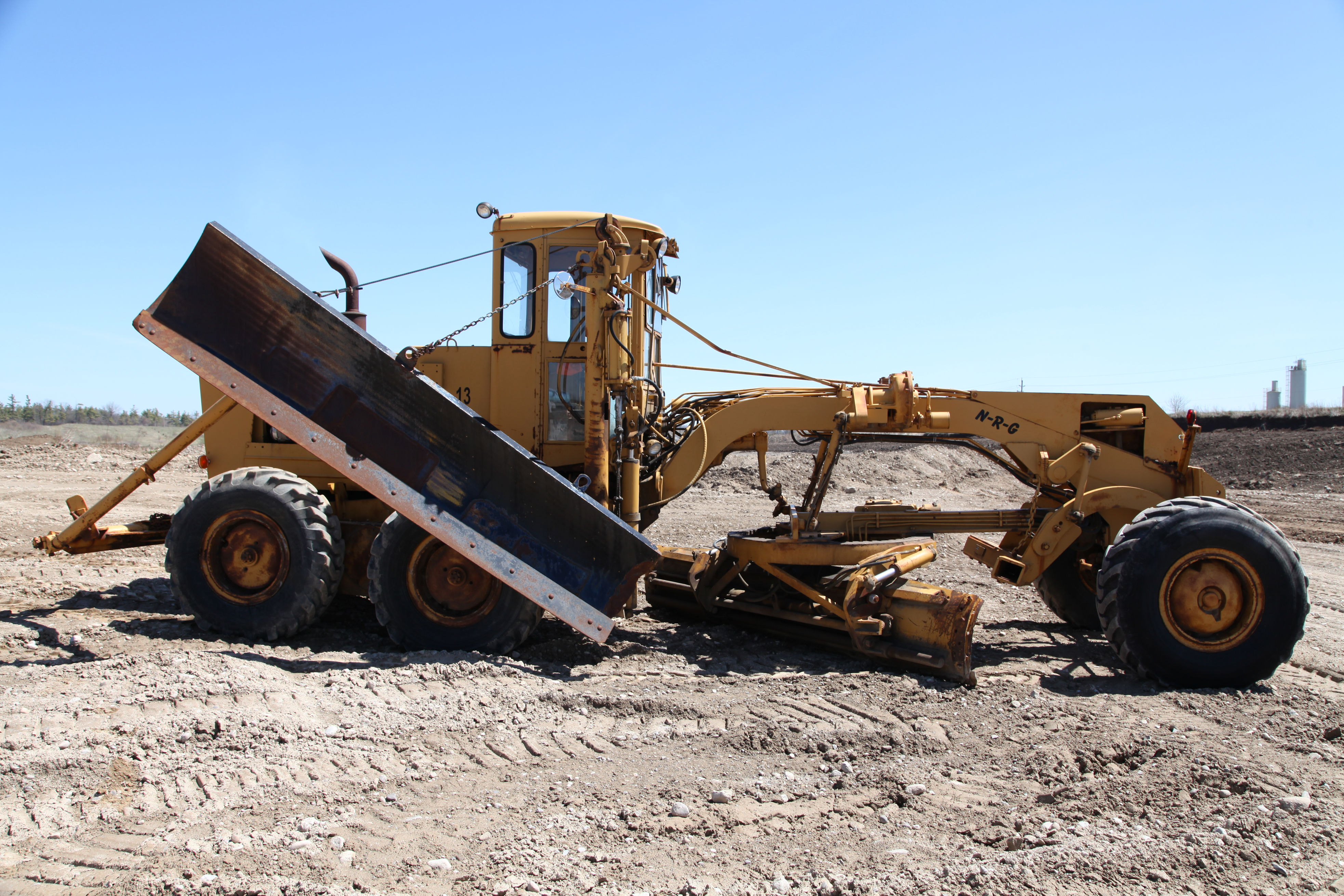 1974 Wabco 555 Road Grader – Better2BU