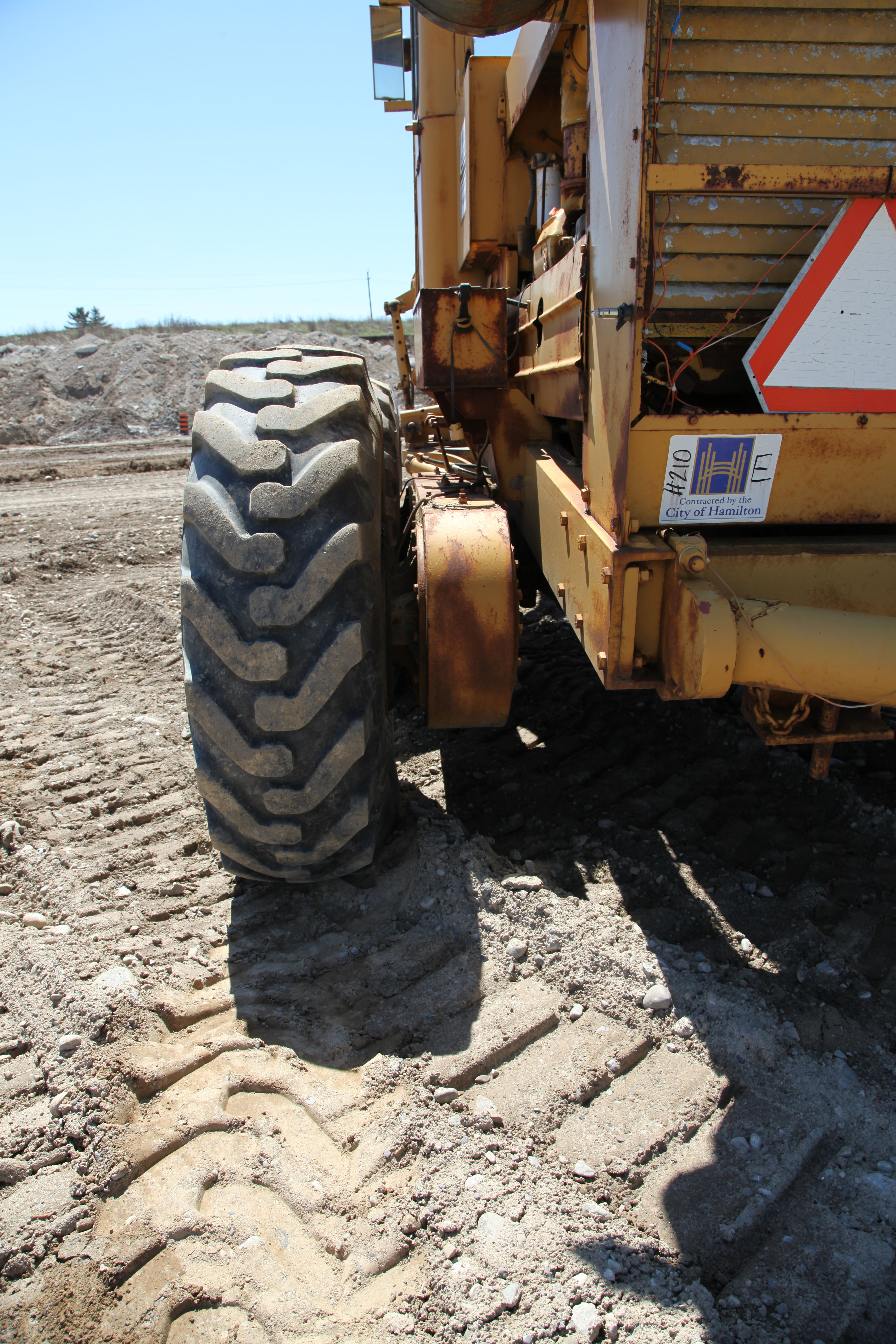 1974 Wabco 555 Road Grader – Better2BU